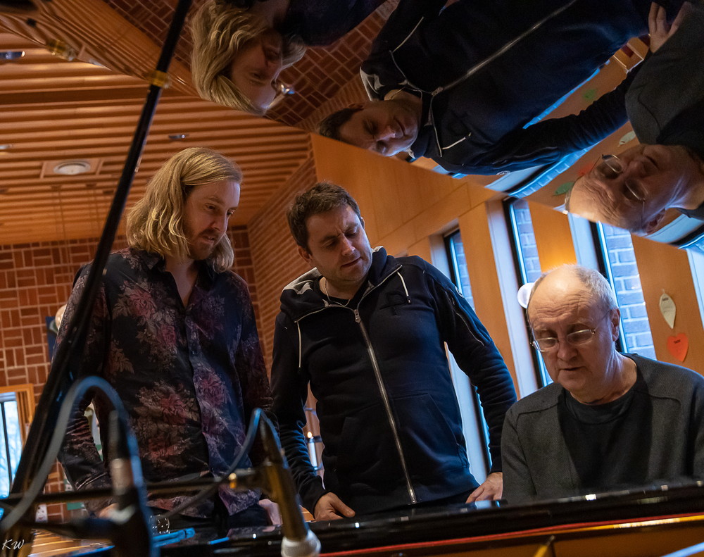 Lars Jansson Trio featuring Thomas Fonnesbaek(Ba), Paul Svanberg(Dr ...